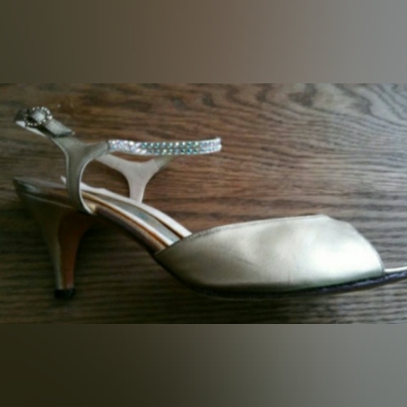 Norman Kaplan | Shoes | 96 Glamour Norman Kaplan Gold Rhinestone Las ...